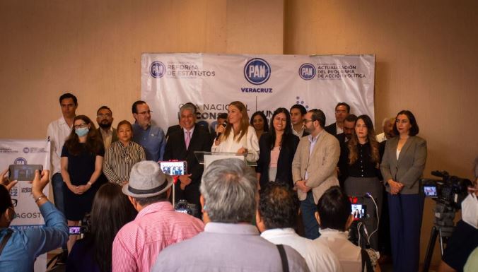 Blog Expediente MX | reconoce-cen-del-pan-a-enrique-cambranis-como ... Blog Expediente MX | reconoce-cen-del-pan-a-enrique-cambranis-como ...